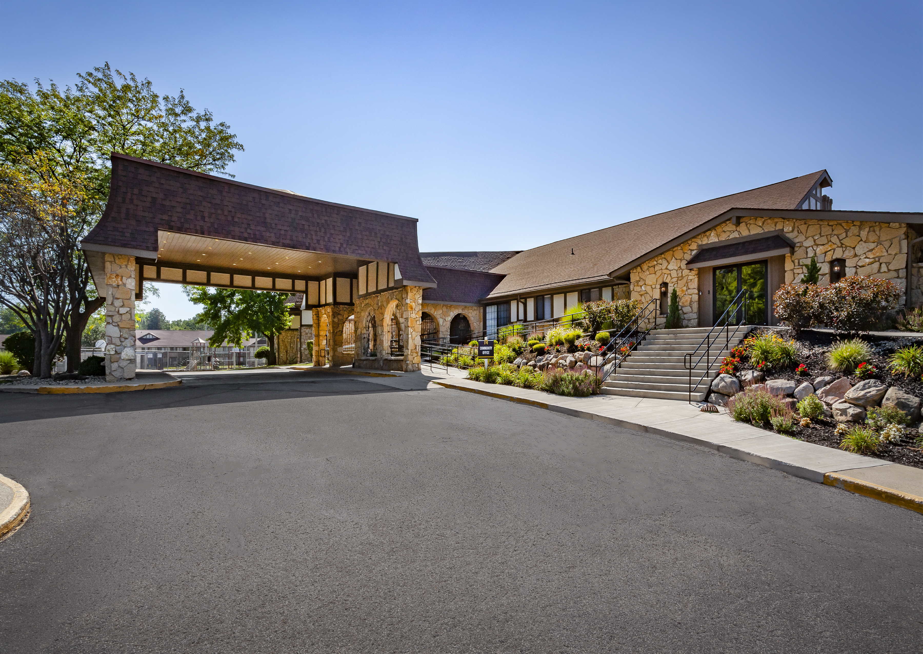 Castle Point - The Multifamily Advisory Group at Cushman & Wakefield